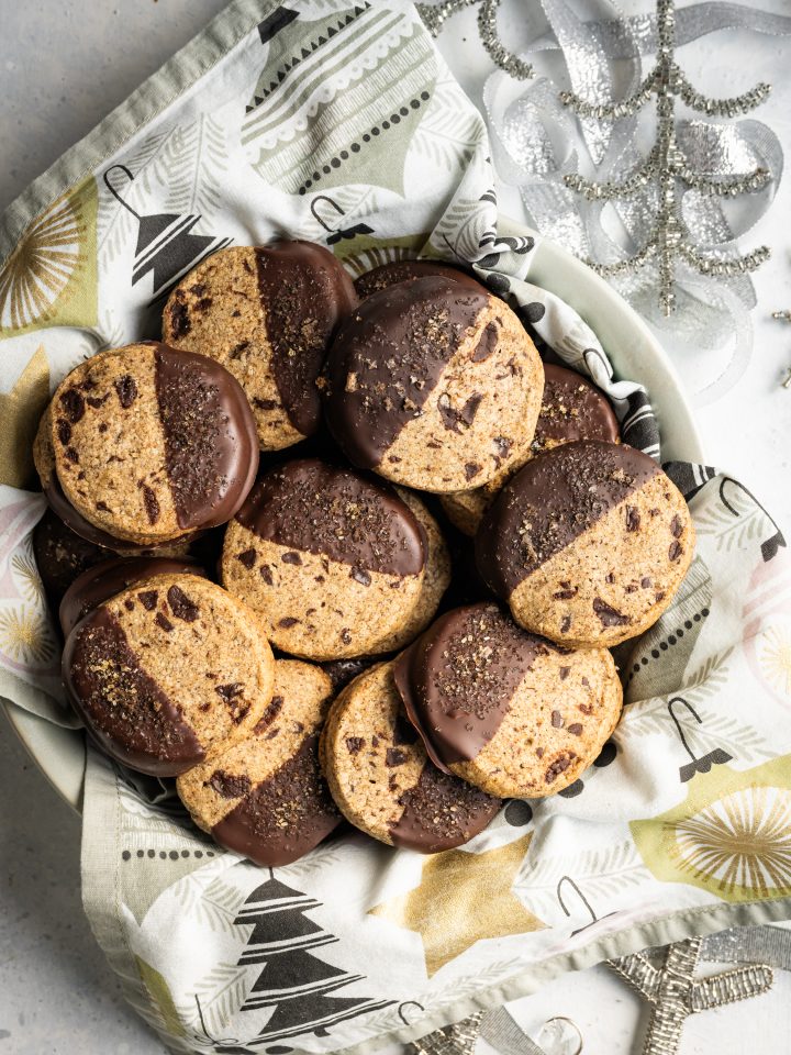 White Chocolate Cardamom Shortbread Cookies