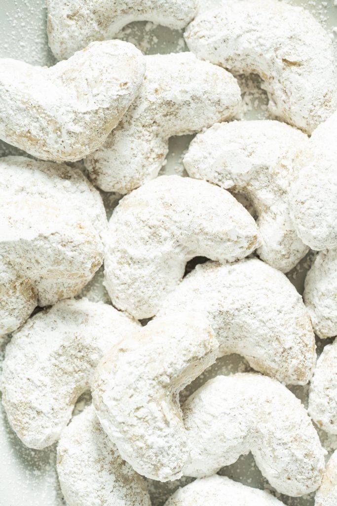 Vanilla Almond Crescent Cookies (Austrian Vanillekipferl)