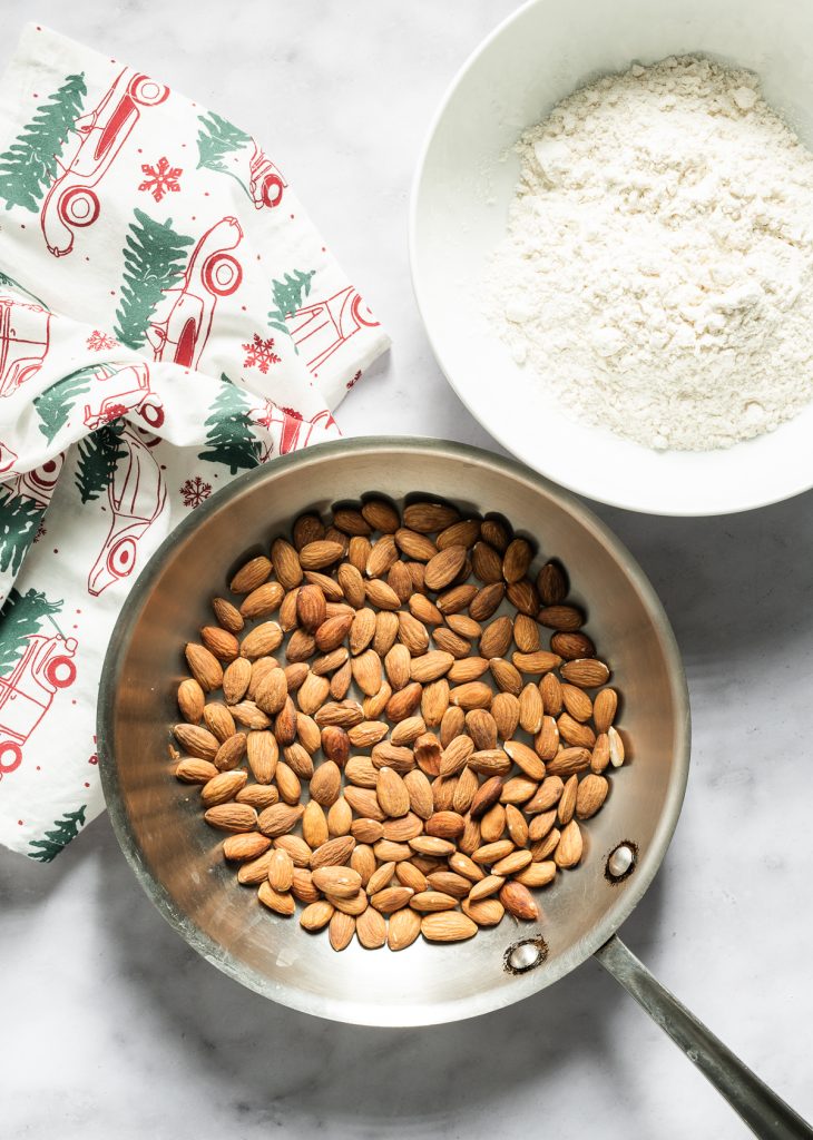 Vanilla Almond Crescent Cookies (Austrian Vanillekipferl)