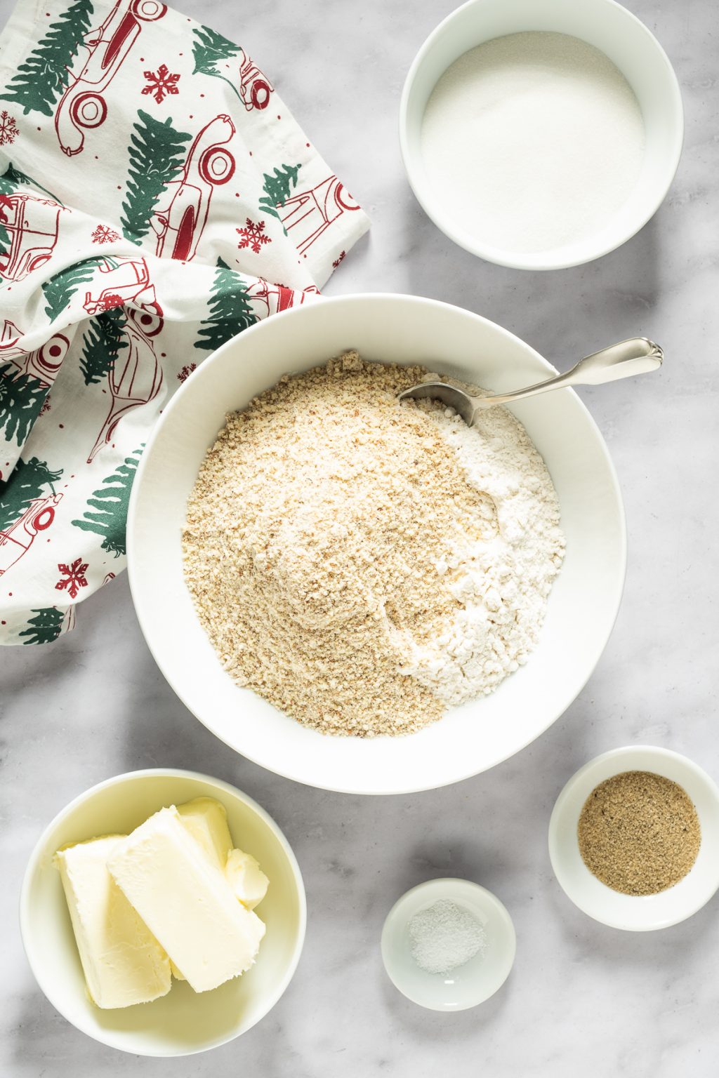 Vanilla Almond Crescent Cookies (Austrian Vanillekipferl)