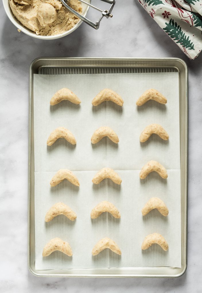 Vanilla Almond Crescent Cookies (Austrian Vanillekipferl)